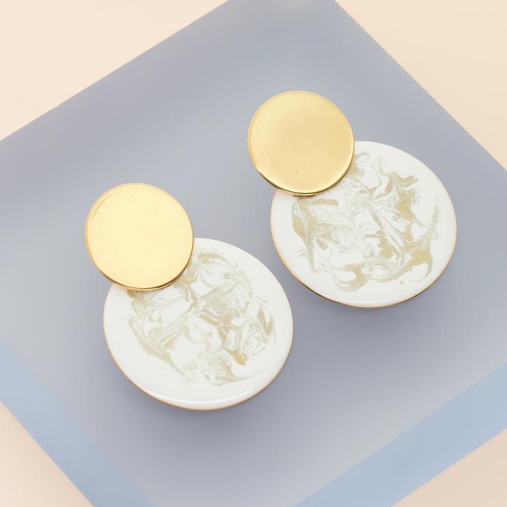 Top Enamel Earrings for this fall : Guide to buying enamel jewelry